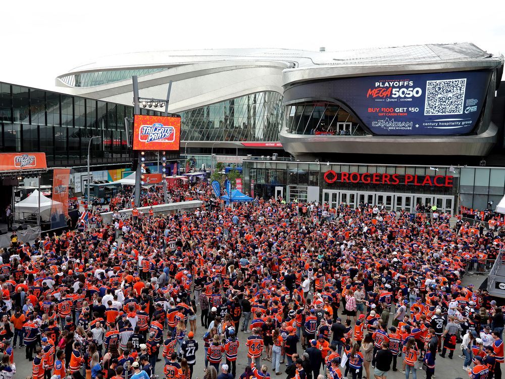 Photos: Edmonton Oilers vs Colorado Avalanche, Game 3, Rogers Place ...