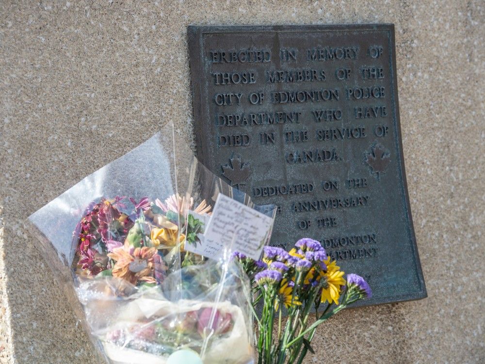 Photos: Condolences pour in for fallen Edmonton police officers ...