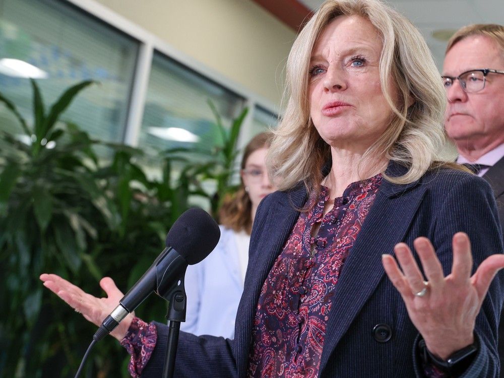Notley's NDP might want to pick a lane on energy policy | Edmonton Journal