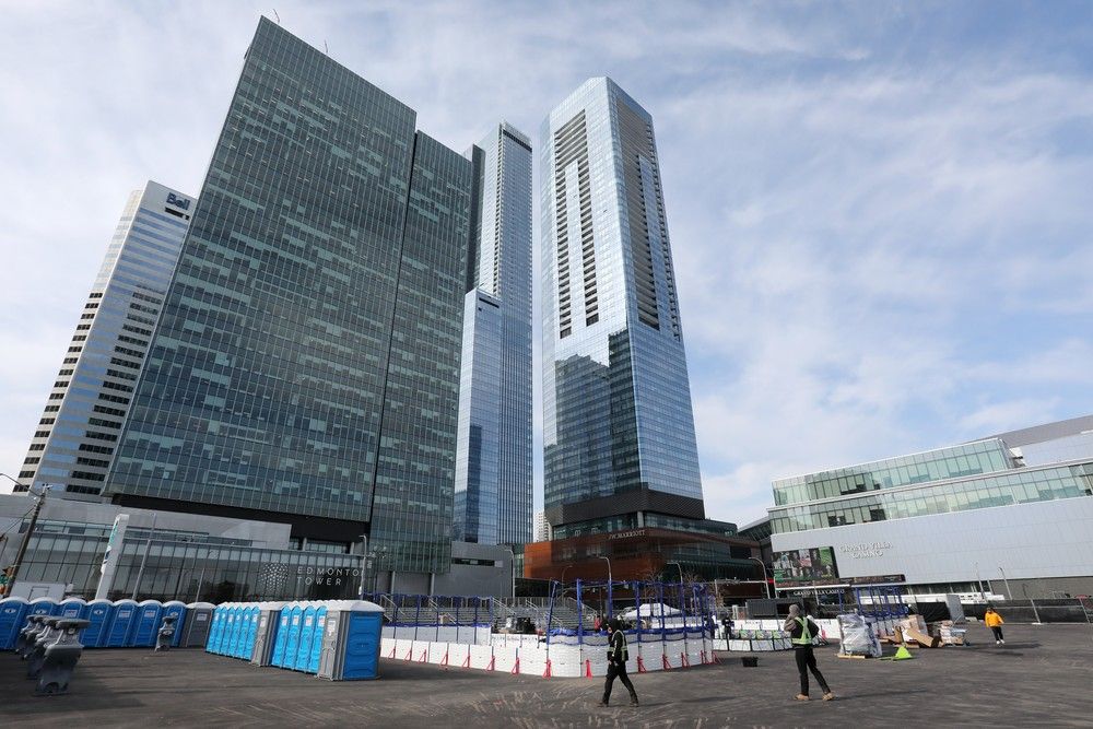 Police cleared after man shot during Oilers watch party melee, stabbing ...