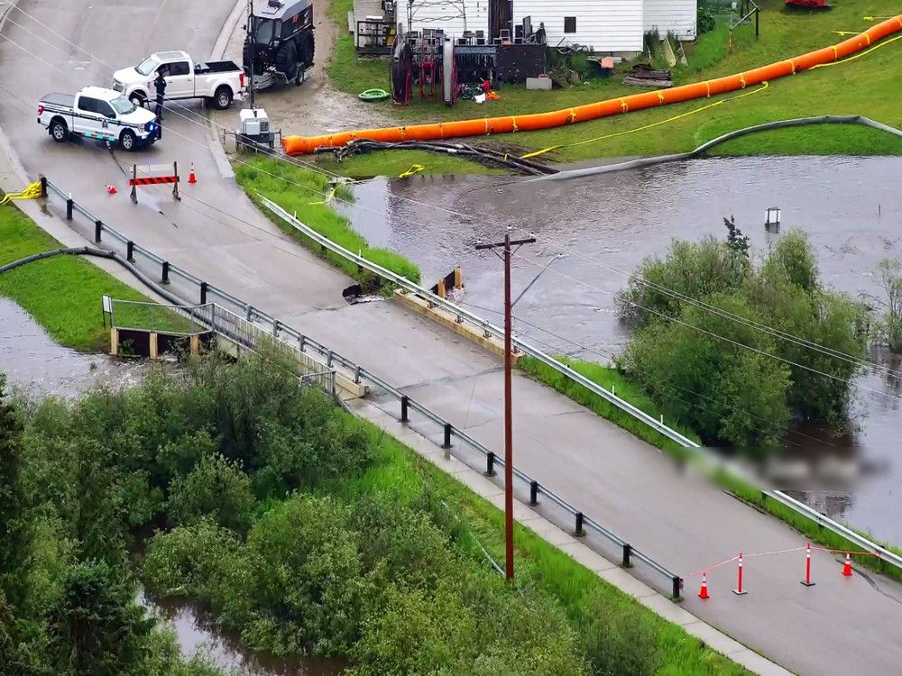 Flooding state of emergencies hit northern Alberta | Edmonton Journal