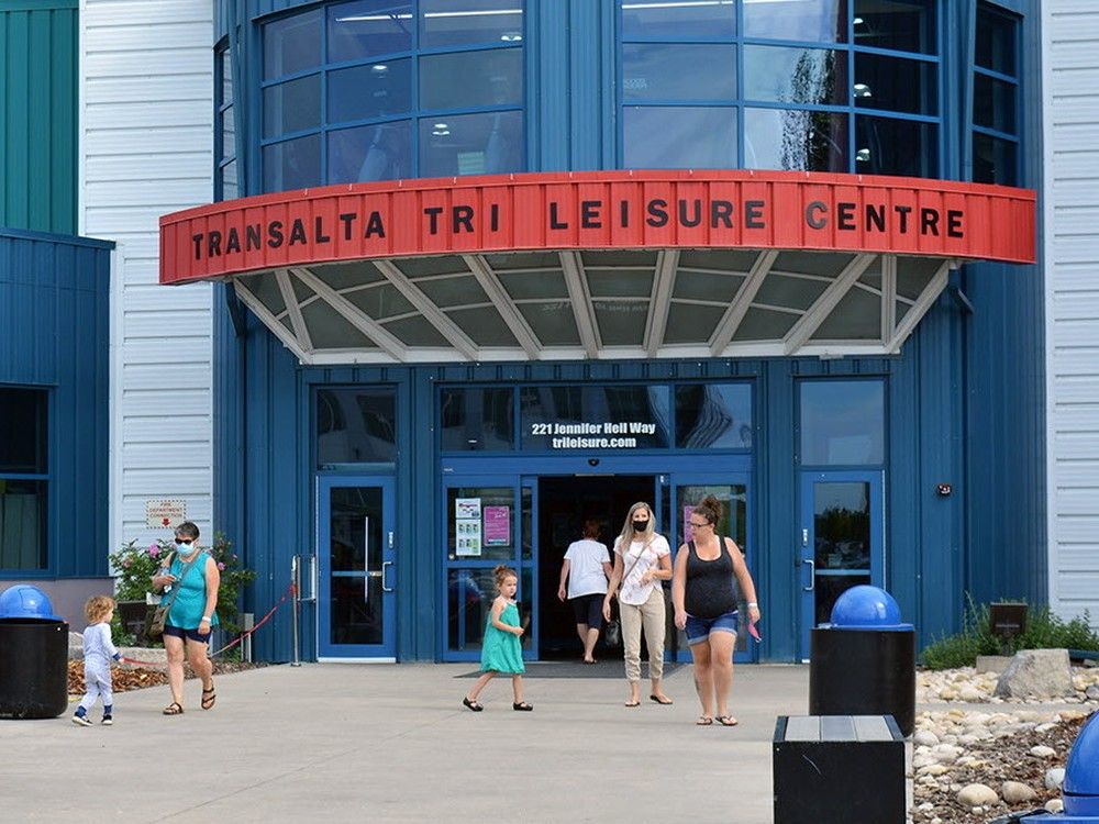 Edmonton police officer enters peace bond after alleged assault at ...