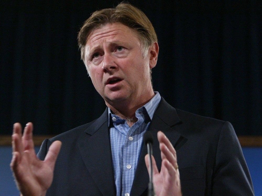 Former cabinet minister to chair new AHS board in healthcare overhaul ...