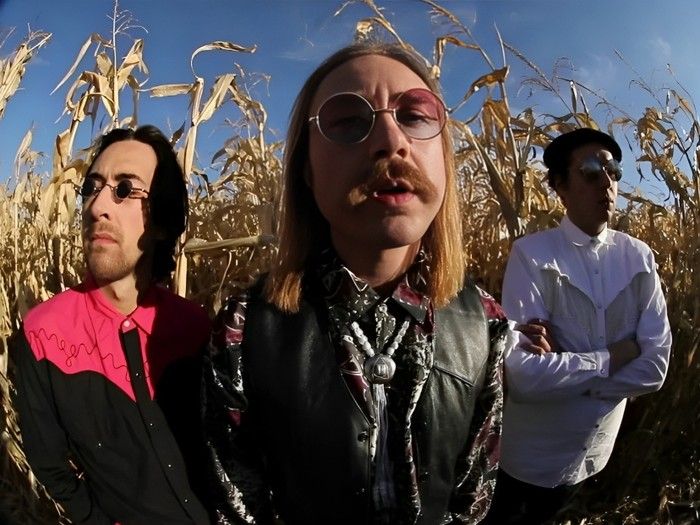 Baby Jey blends dance music with indie rock on new album, Crop Circles ...