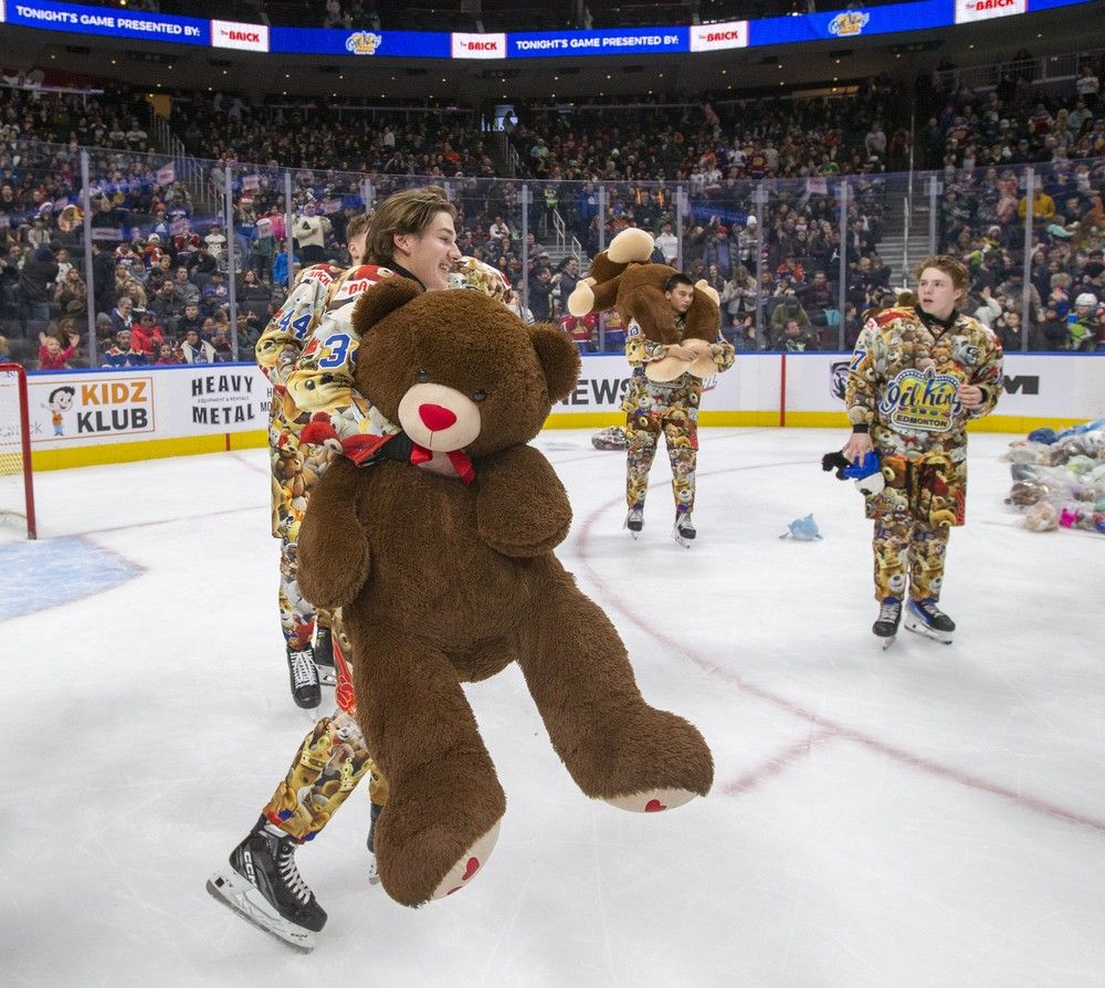 Photos: Edmonton Oil Kings Teddy Bear Toss game at Rogers Place | Hanna ...
