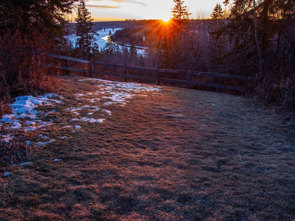 Edmonton weather: Growing gusts usher in 24 C Tuesday, then fool's ...