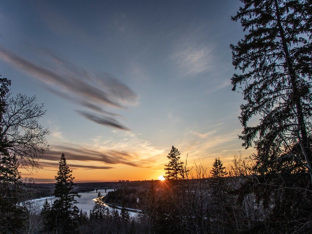 Edmonton Weather: multiple days of snowfall, a few centimeters at a ...