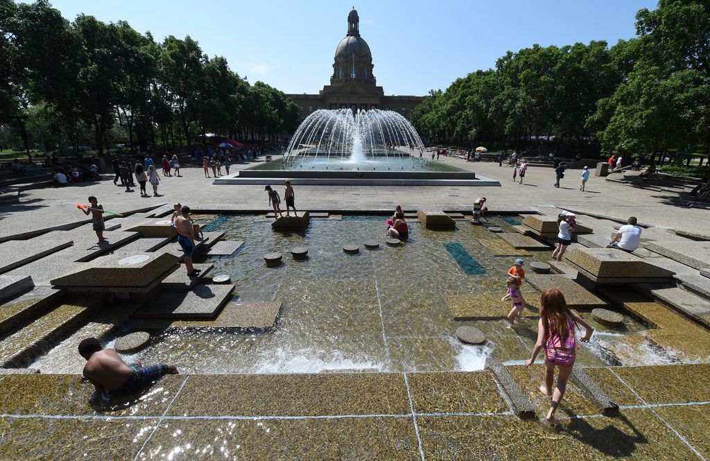 Alberta legislature pool, fountain readying for summer opening ...