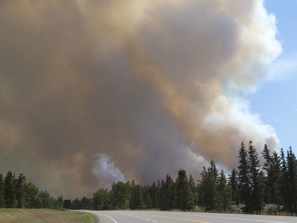 Advancing wildfire reaches Jasper townsite: Parks Canada | Edmonton Journal