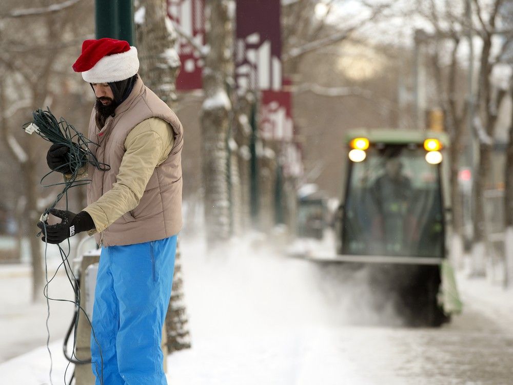 Edmonton weather: Snowfall warning continues, up to 35 cm in some parts ...