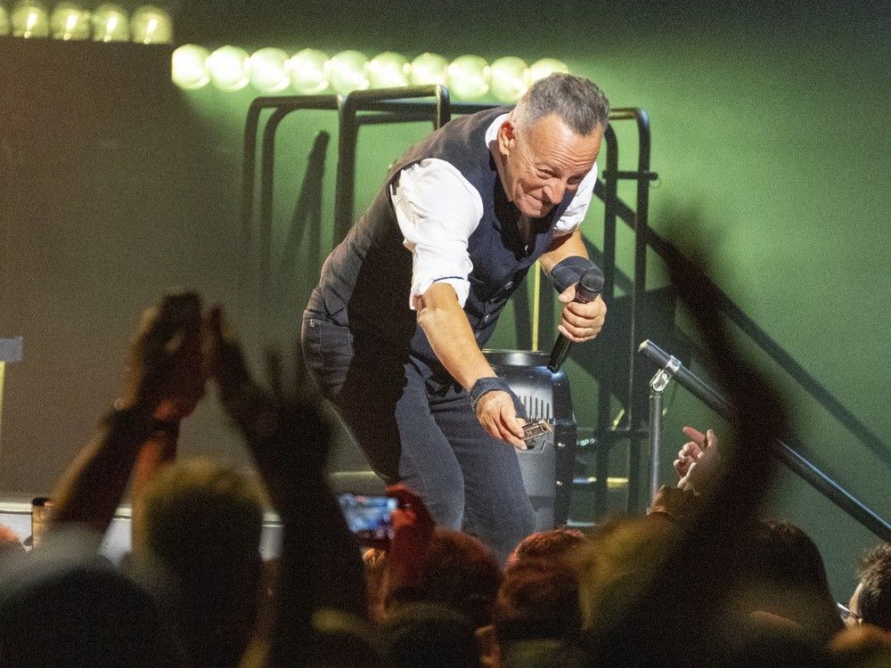 Photos: Bruce Springsteen and the E-Street Band rock Edmonton's Rogers ...