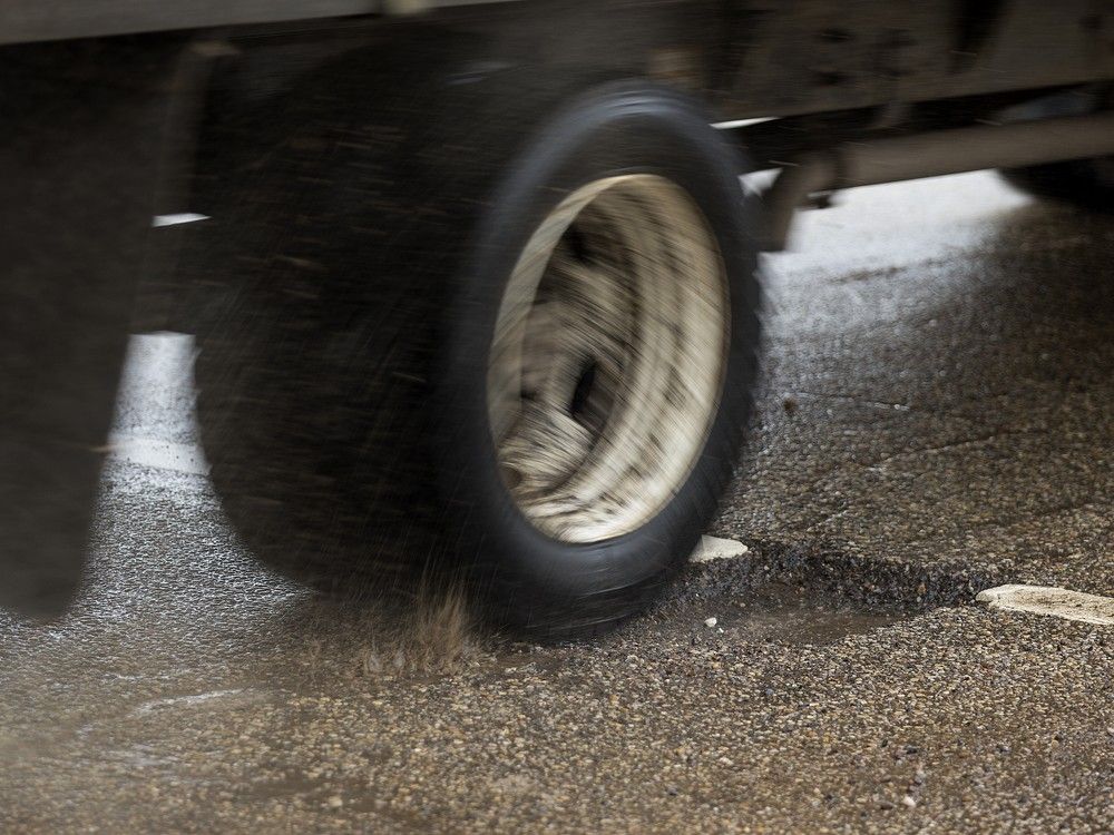 Edmonton filled ten times more potholes in early 2025 than last year ...