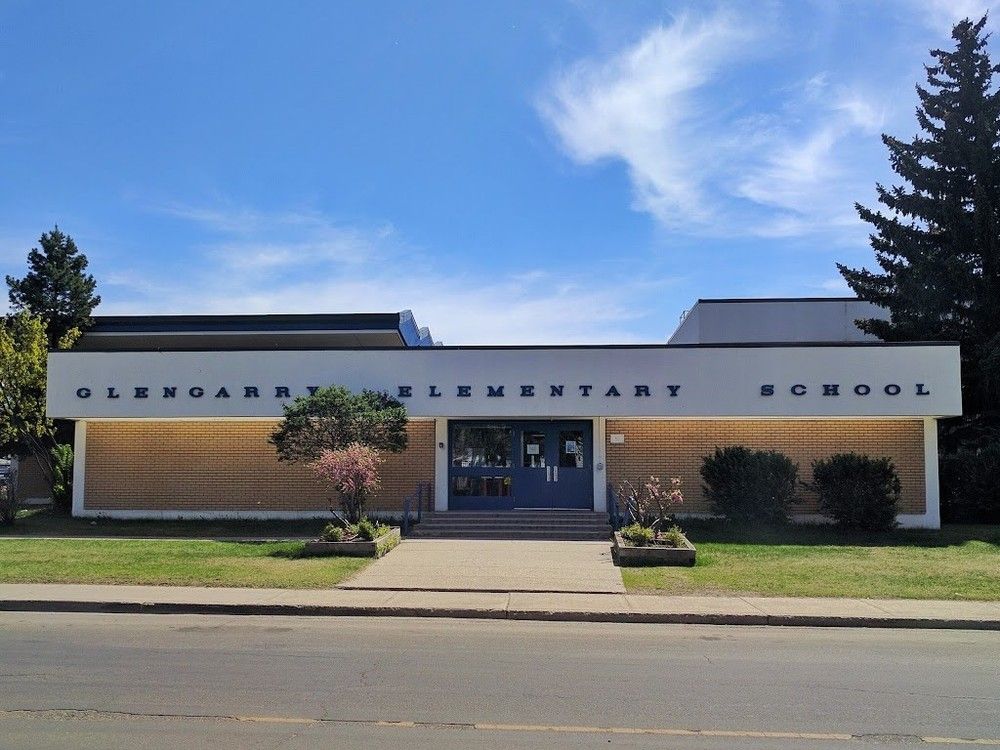 Edmonton girl left behind on freezing school bus | Edmonton Journal