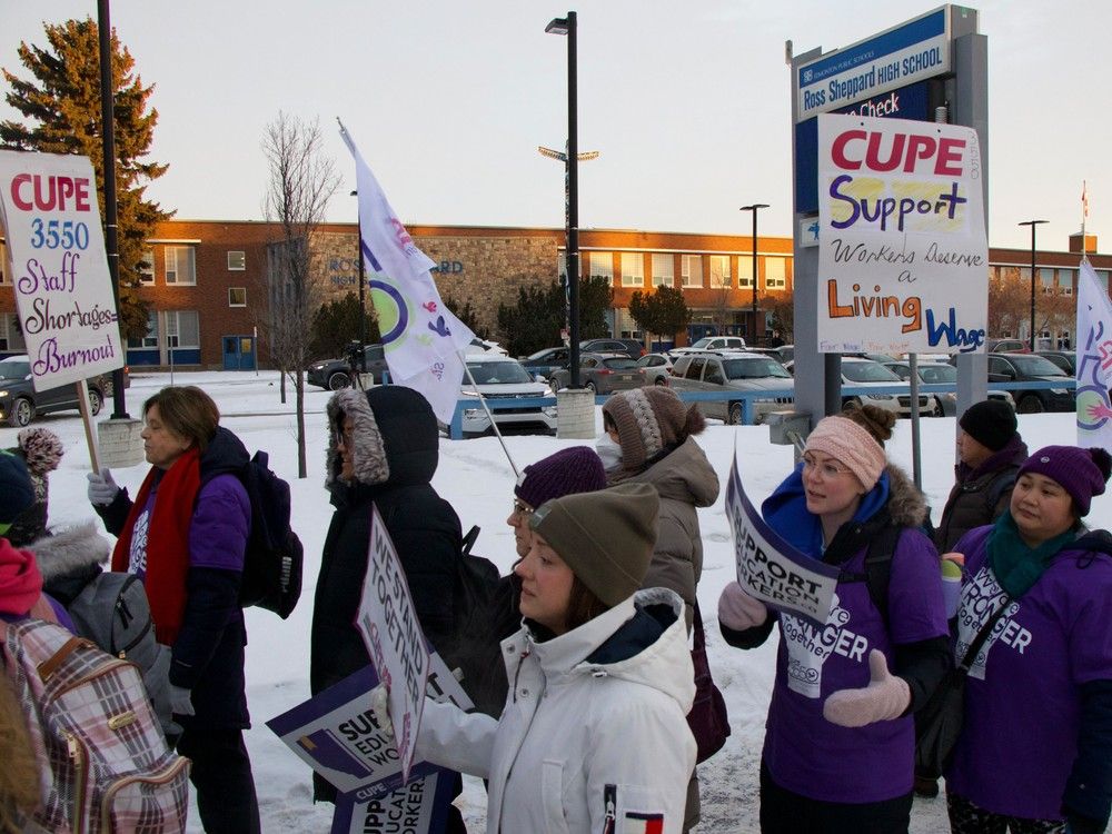 Some Alberta education strikers defy CUPE and go back to work ...
