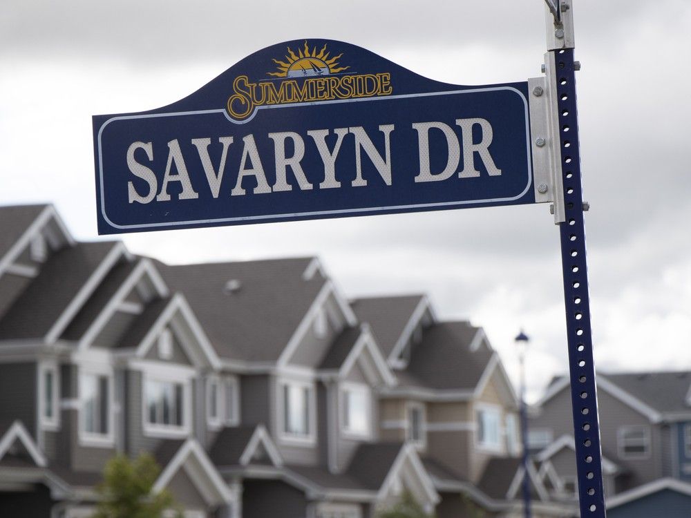 Opinion: No shades of grey about Peter Savaryn's past | Edmonton Journal