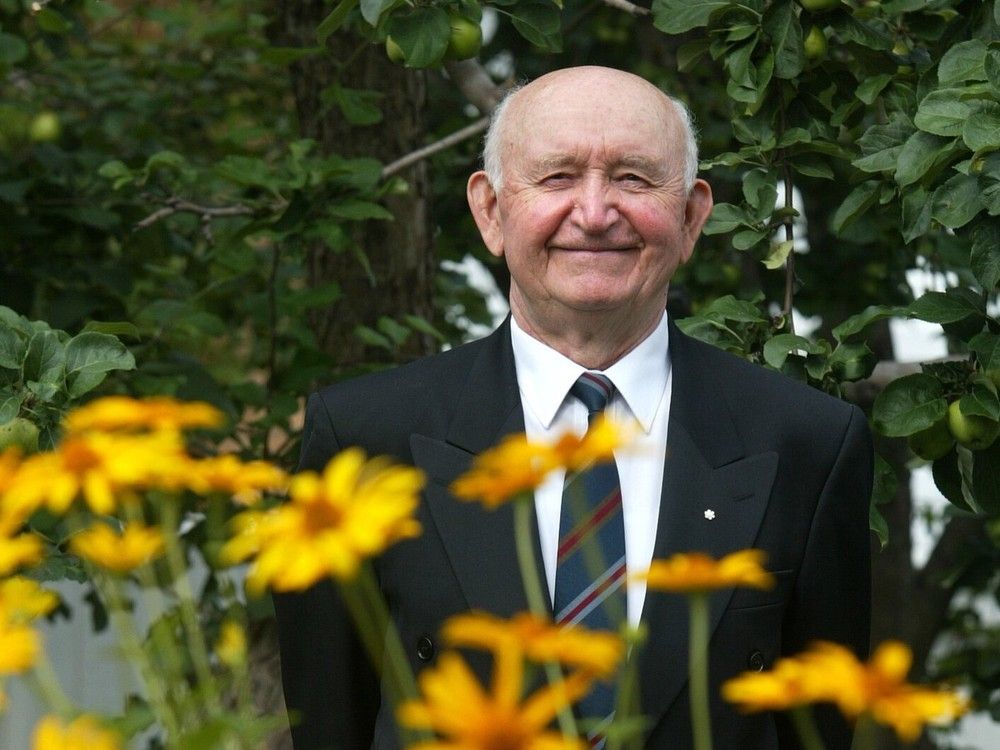 Opinion: No shades of grey about Peter Savaryn's past | Edmonton Journal