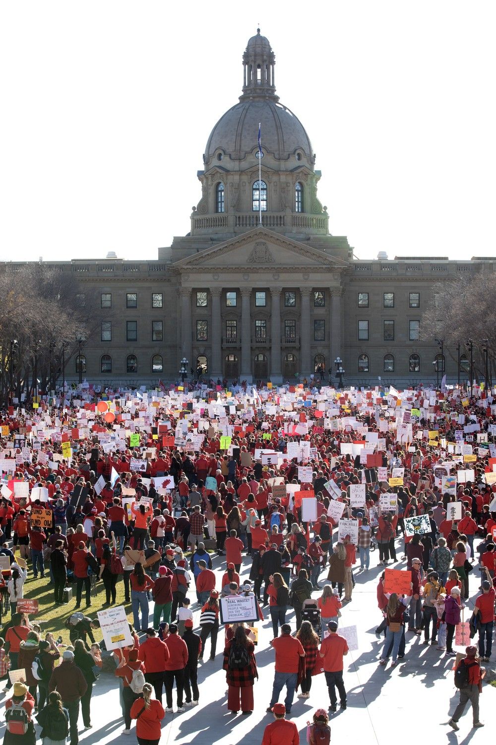 Alberta introduces back-to-work legislation, imposes new contract ...