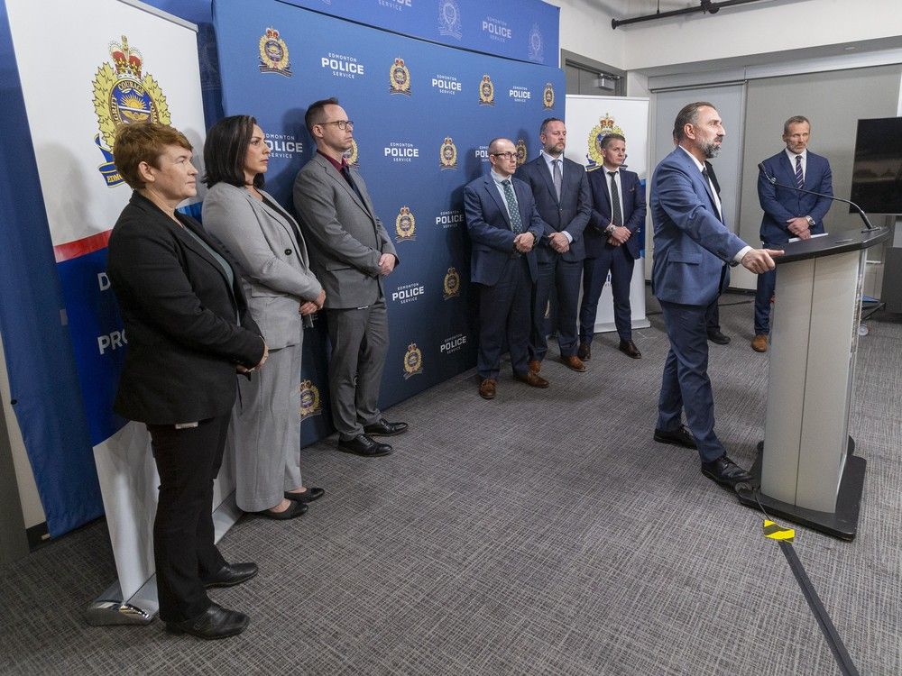 Detective who found Samuel Bird to social media sleuths, vigilantes ...