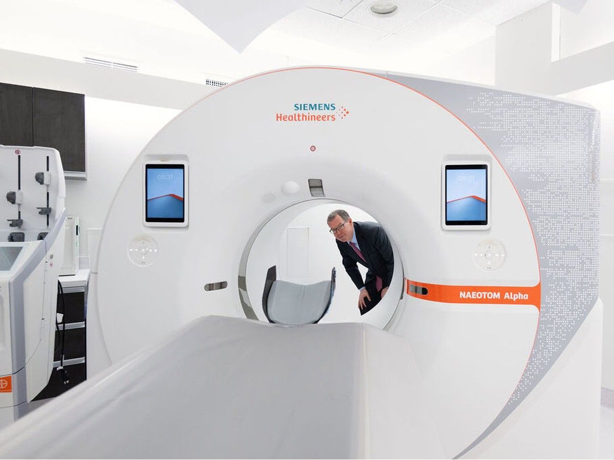 U of A Hospital hails Alberta's first photon-counting CT scanner ...