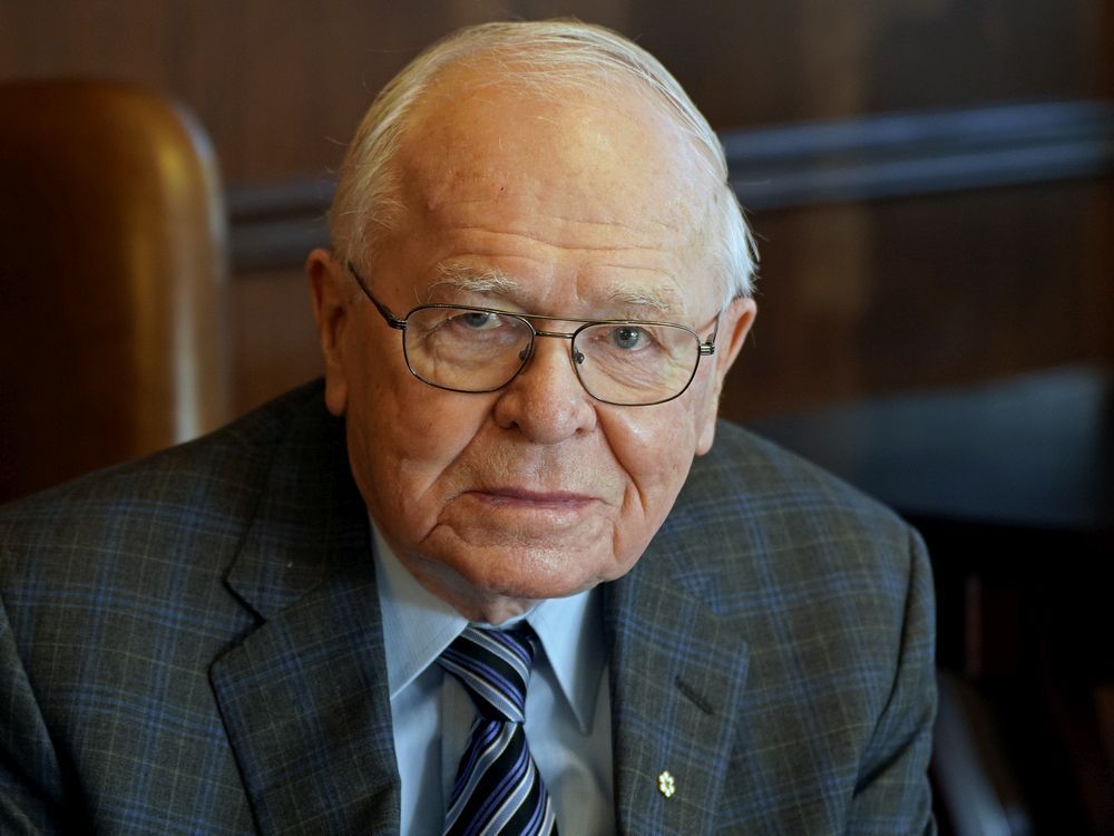 In his 90s, Doug Roche keeps writing and living a full life | Edmonton Sun