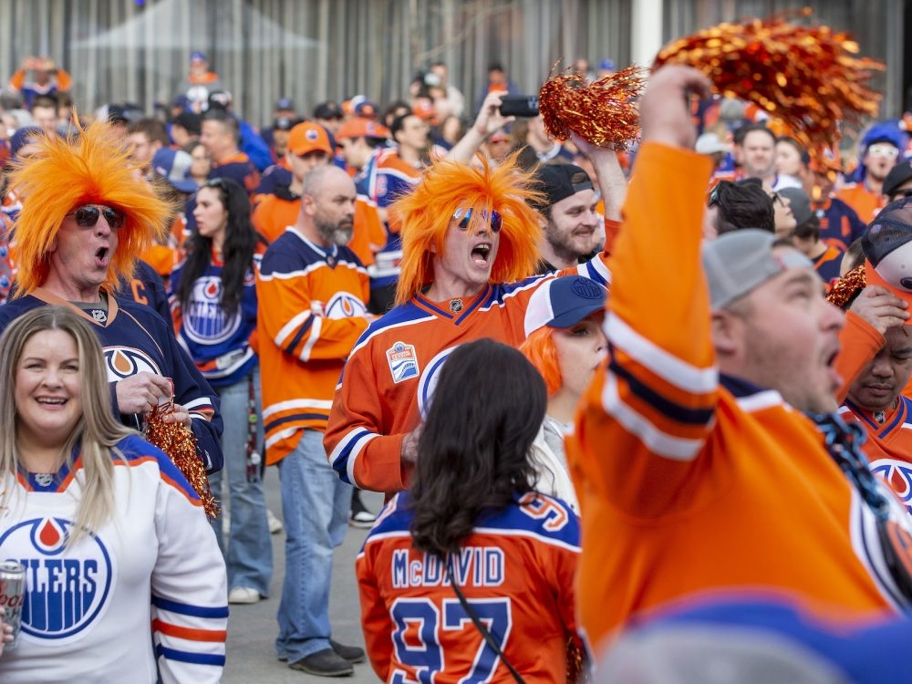 JONES: Playoff atmosphere back at Rogers Place for Oilers | Edmonton Sun