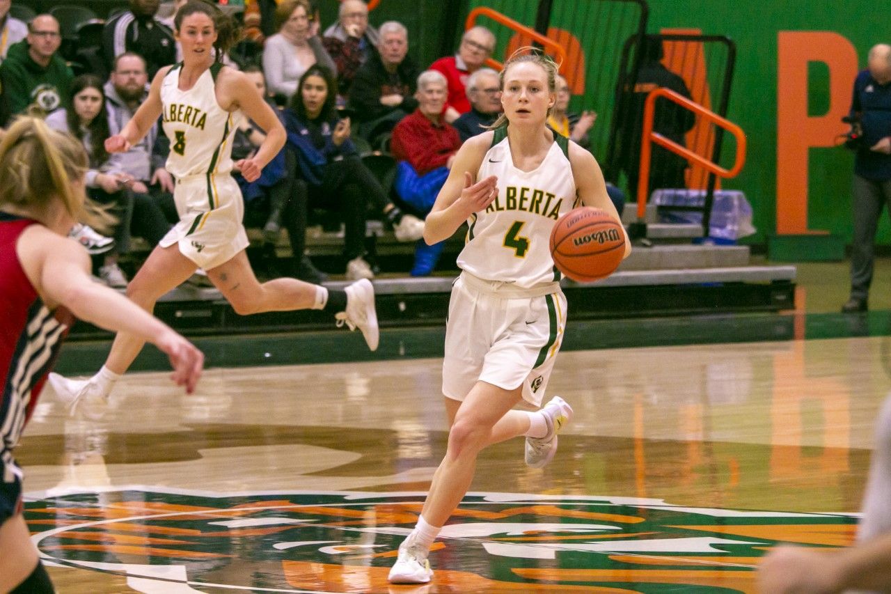 Pandas persevere in comeback win over Acadia at basketball nationals ...