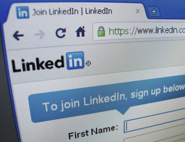 LinkedIn earnings: Social networking firm beats on revenue, raises ...