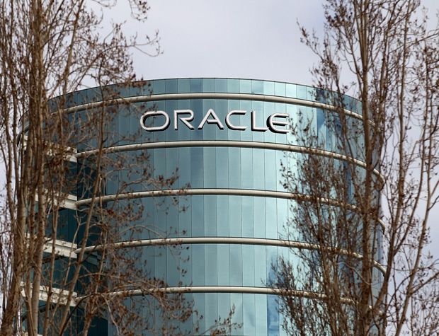 Oracle hardware sales plunge as firms tighten tech spending | Financial ...