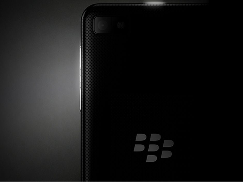 RIM's new BlackBerry: Leaked photos of BB10 L-Series phone | Financial Post