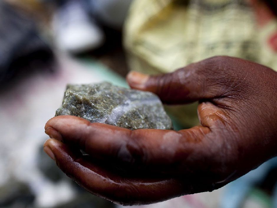 African Barrick Gold shares tumble after China deal collapses ...