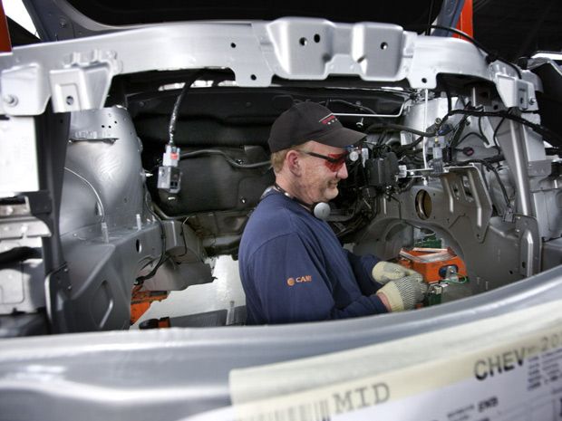 Union at CAMI auto plant asks members to approve early contract talks ...