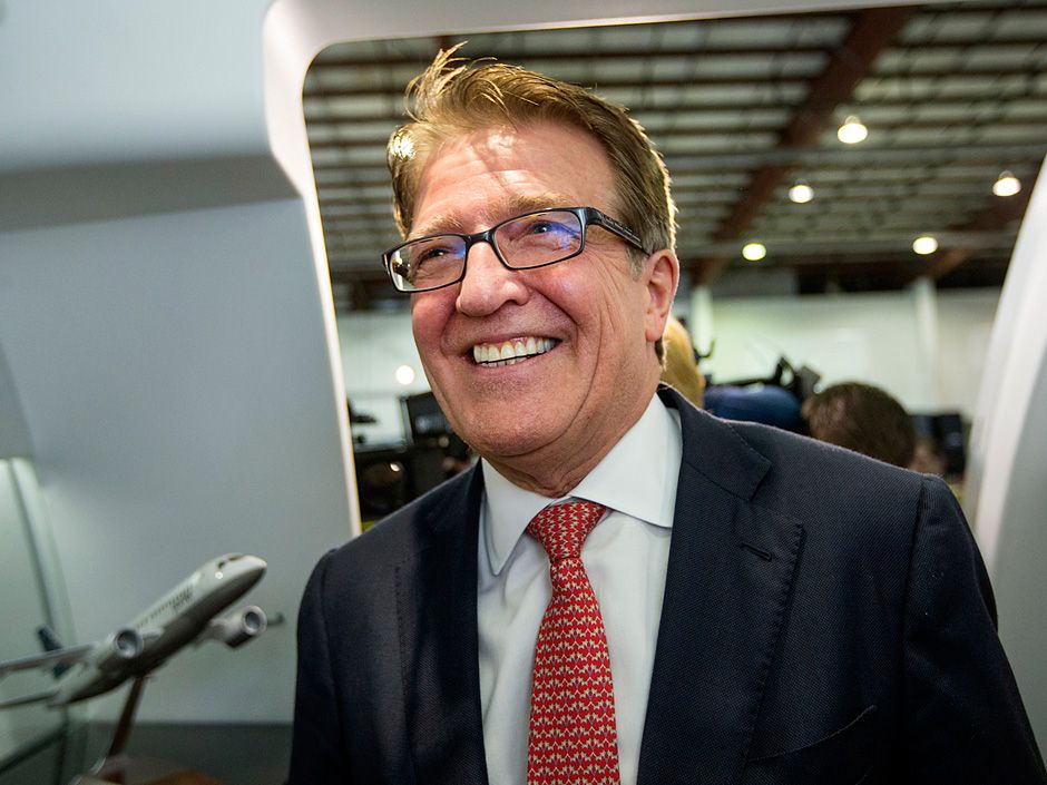 Toronto city hall: Porter CEO confident airport CSeries plan will pass ...