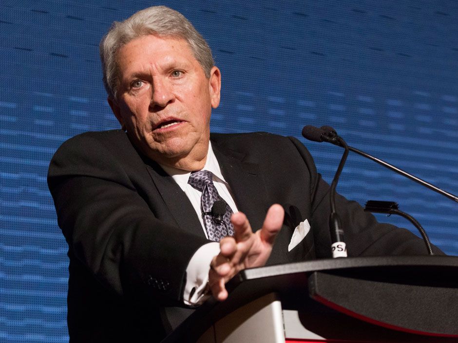 CP Rail Hunter Harrison fires back at critics over safety concerns ...