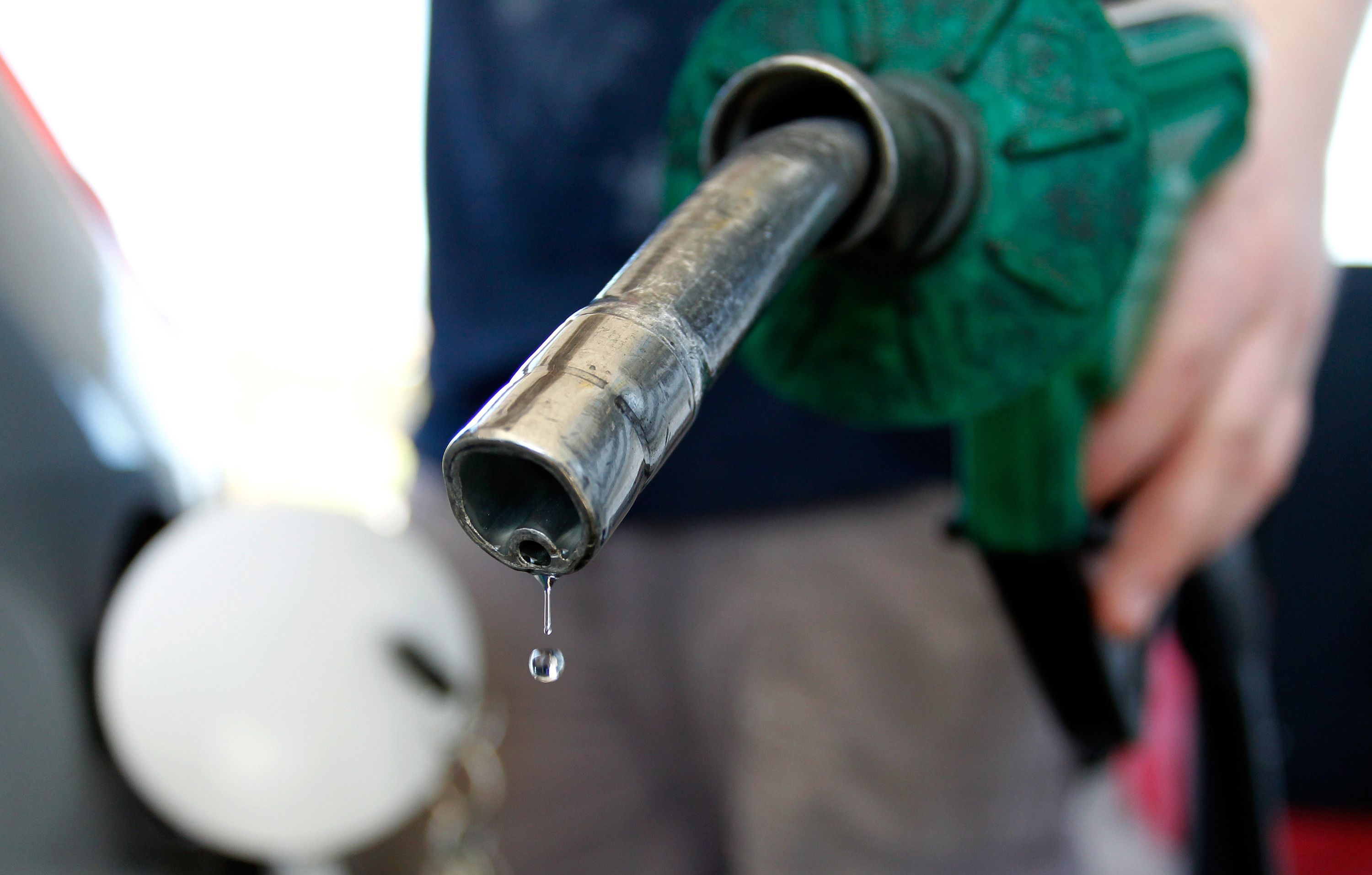 Old pistons die hard: Why mass de-carbonization won't mean the end of ...