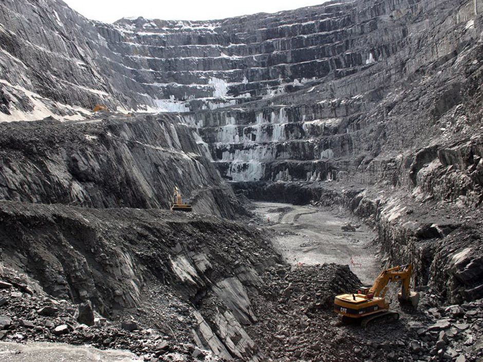 Quebec tables new mining law | Financial Post