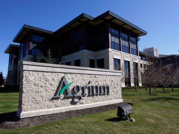 Agrium slips into red in Q3 on low crop prices, cuts full-year profit ...