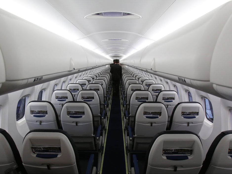 Bombardier secures Q400 orders worth up to US$423M at Dubai Air Show ...