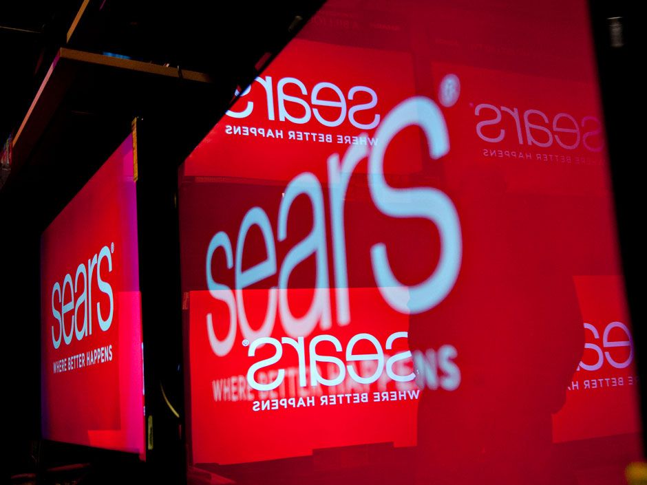Sears CEO cuts stake below 50% as hedge fund clients cash out ...