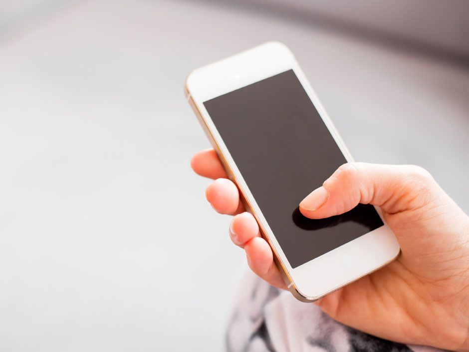 Rogers Communications Inc to refund premium text fees charged by third ...