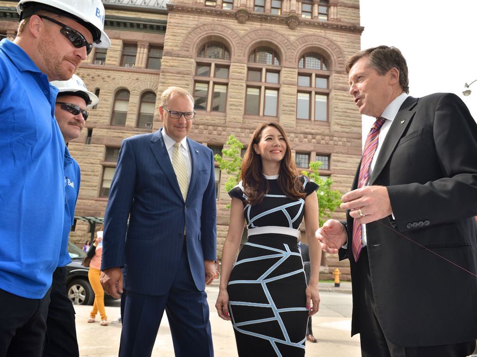 Bell goes 'where puck is going' with fibre optic gigabit build-out ...