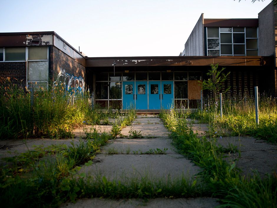 Detroit's latest crisis: Its dilapidated schools have hit their debt ...