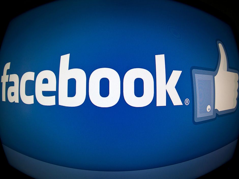 Facebook Inc changes the like button worldwide to add more reactions ...