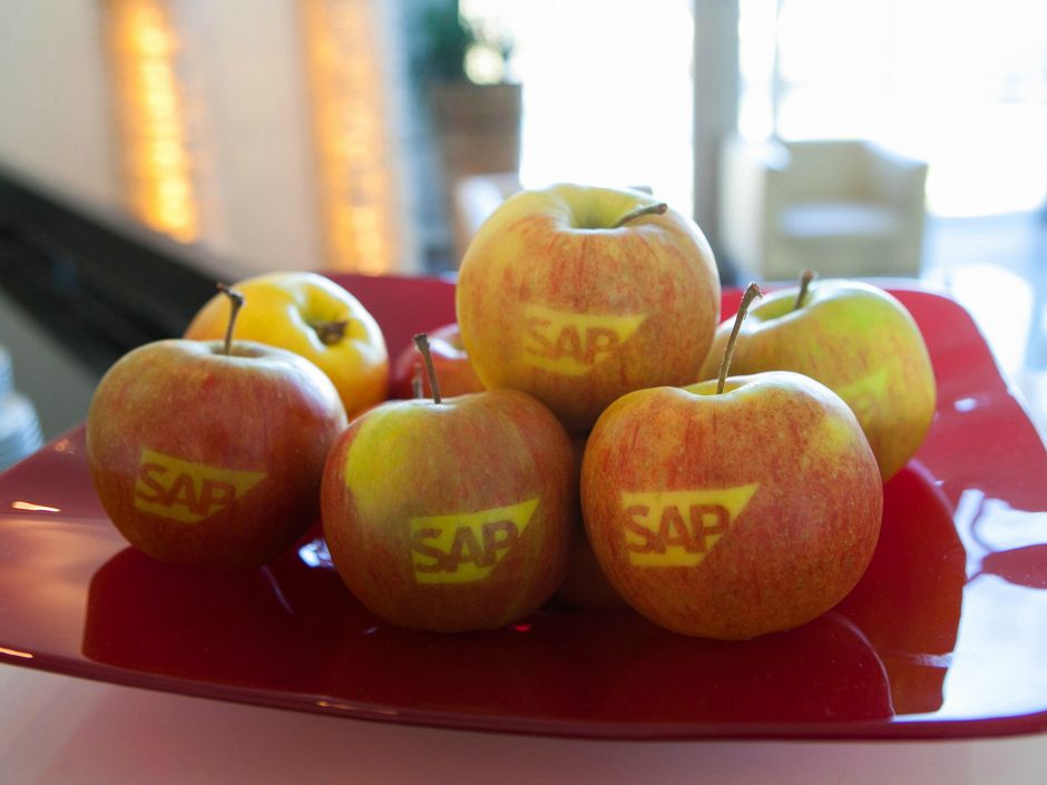 Apple Inc, SAP SE to partner on developing iPhone and iPad apps for ...