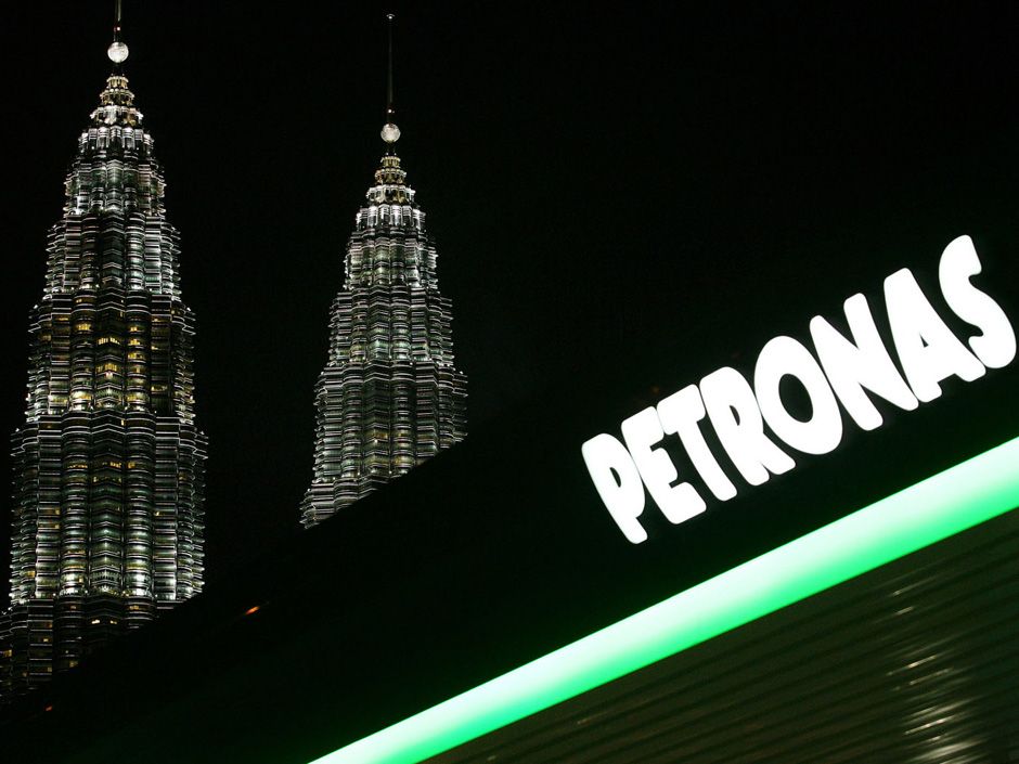 Petronas faces US$27 billion question after Ottawa approves LNG project ...