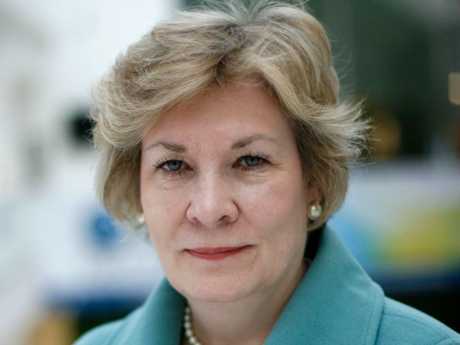 CRTC adds veteran civil servant Judith LaRocque to handle Quebec ...