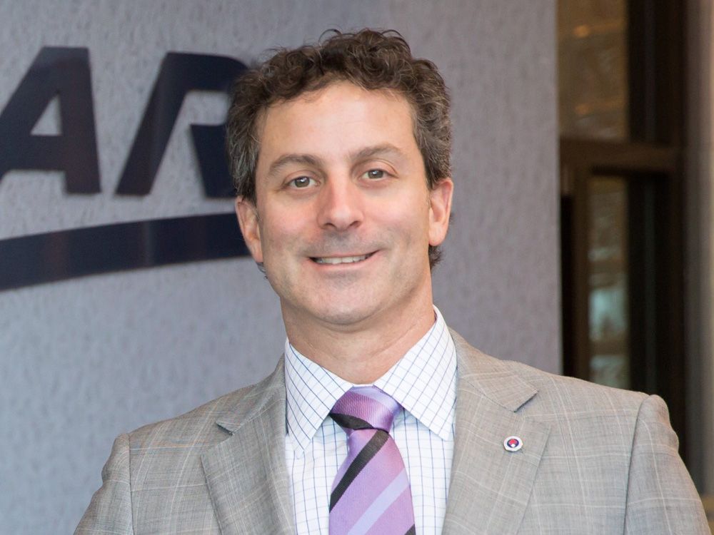 Succession as a challenge in business: How to take over and hand over ...