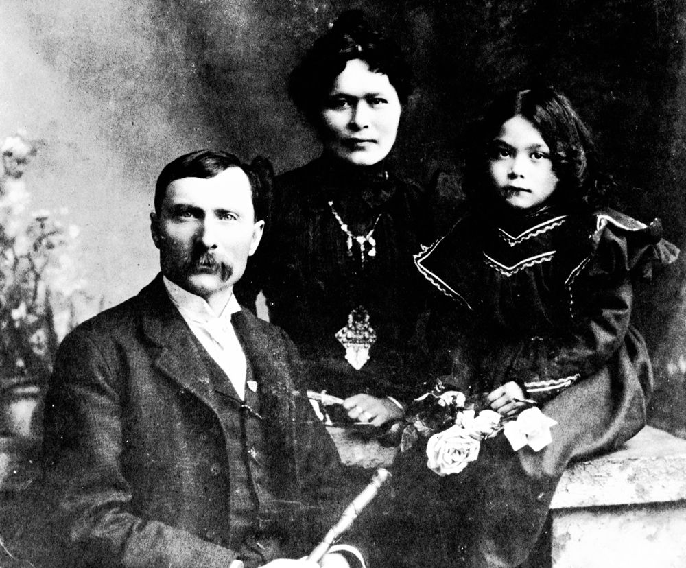 The story of Klondike Kate Carmack and the (modern day) sisters who ...