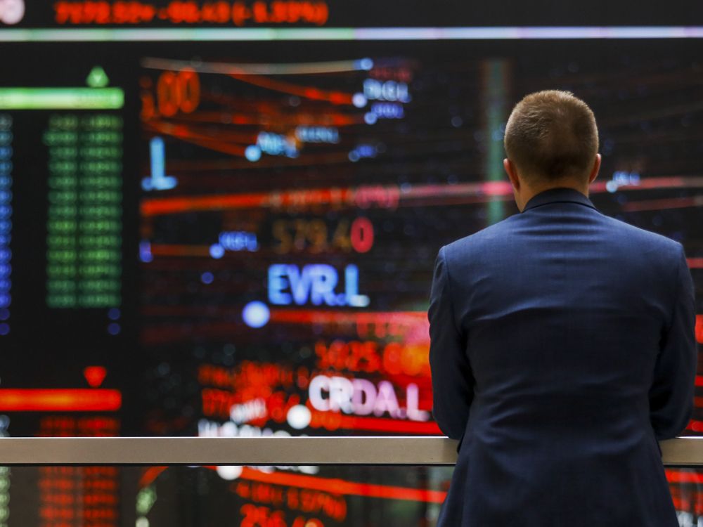 Artificial intelligence can now pick stocks and build portfolios. Are ...