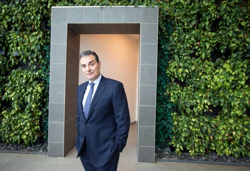 Meet Bell's new CEO — a likeable, blue-collar, hockey-loving sports nut ...