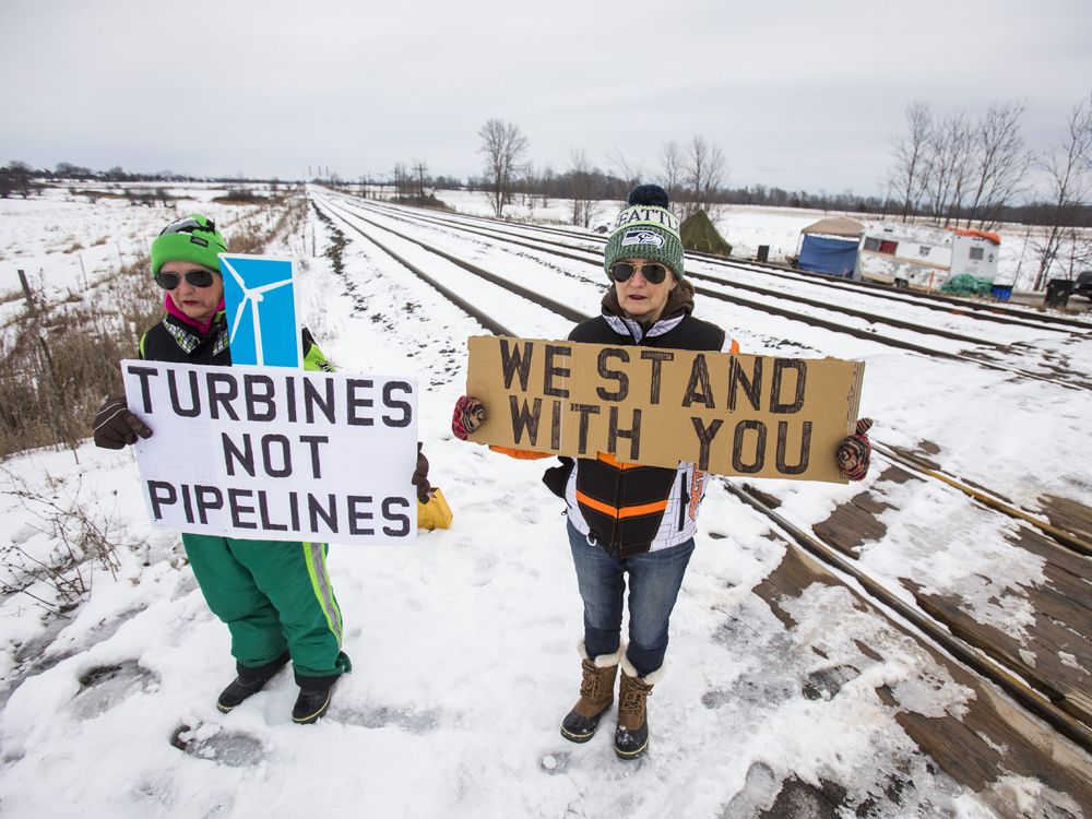 'Perfect storm': Anti-pipeline blockades deepen challenges for farmers ...